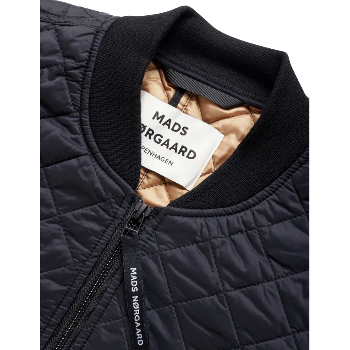 Jippy Shiny Quilt Jacket - Find de nye styles fra Mads Nørgaard
